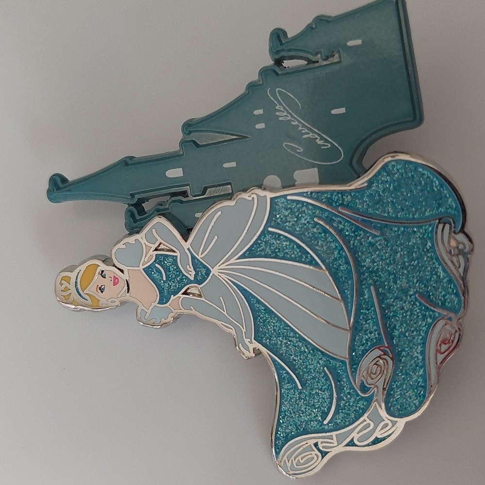 Disney's Cinderella Pin - Gem